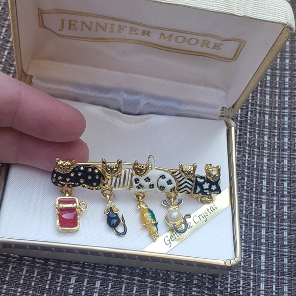 Jennifer Moore | Jewelry | Jennifer Moore Cat Pin | Poshmark
